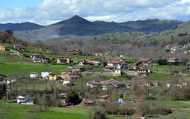 Vivienda Vacacional el pongallin - Sevares, Piloña (Asturias)
