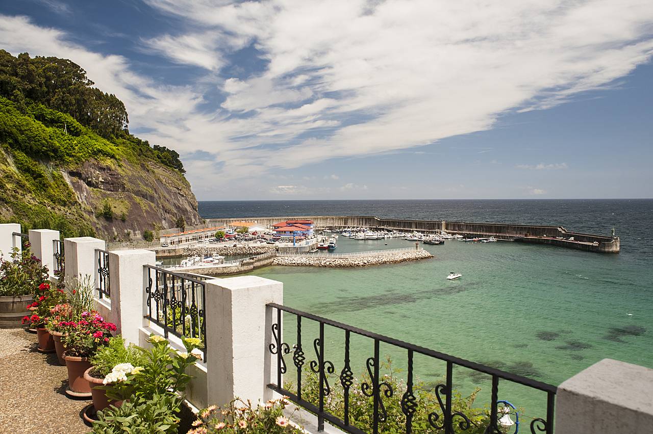 Holiday rentals Lastres - Colunga. Apartments, holiday homes and villas