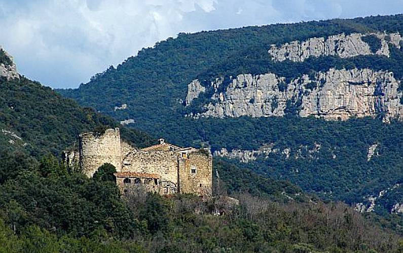 Typical Catalonian Farmhouse near Spanish Pyrenees - Sales de Llierca ...